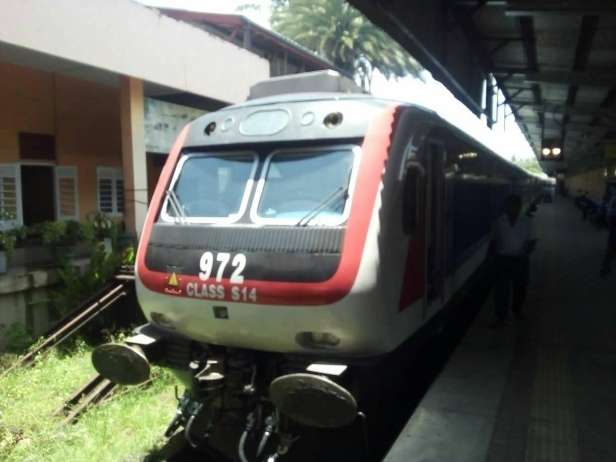 Class S14 DEMU Completes Test Run to Galle