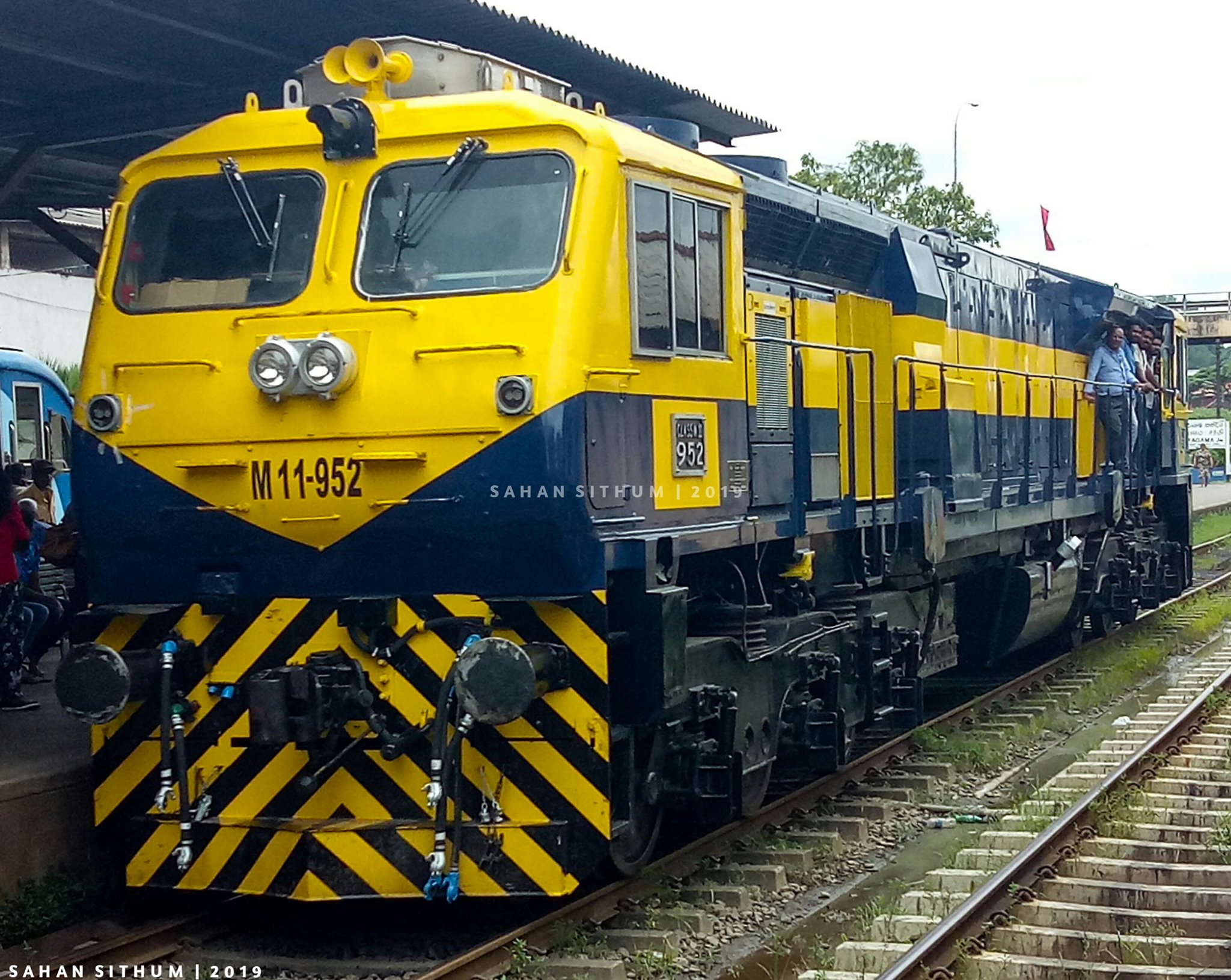 Class M11 952 Trial to Polgahawela - Sri Lanka Railway Forum
