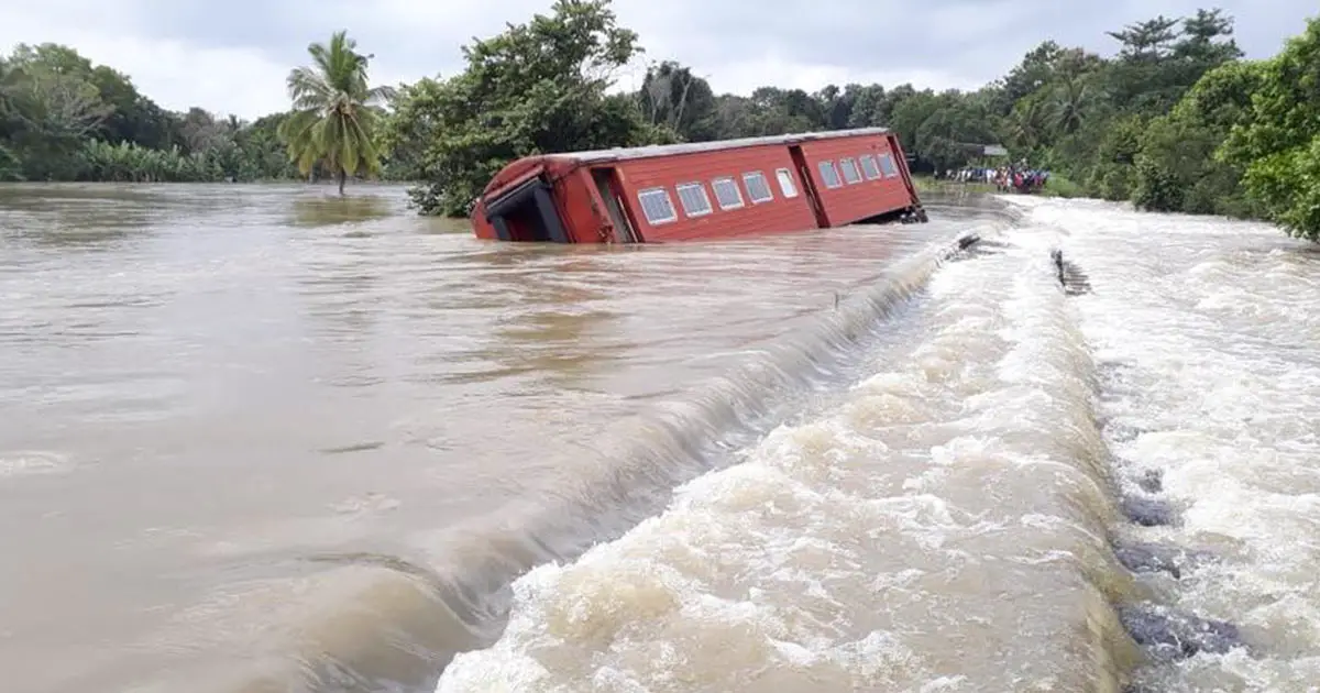 Bad Weather Effects Railway Services - Sri Lanka Railway Forum